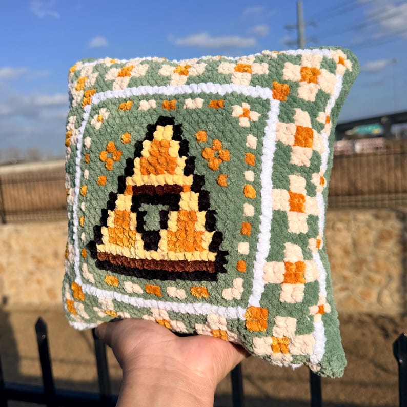 Crochet Zelda Triforce Pillow - Etsy
