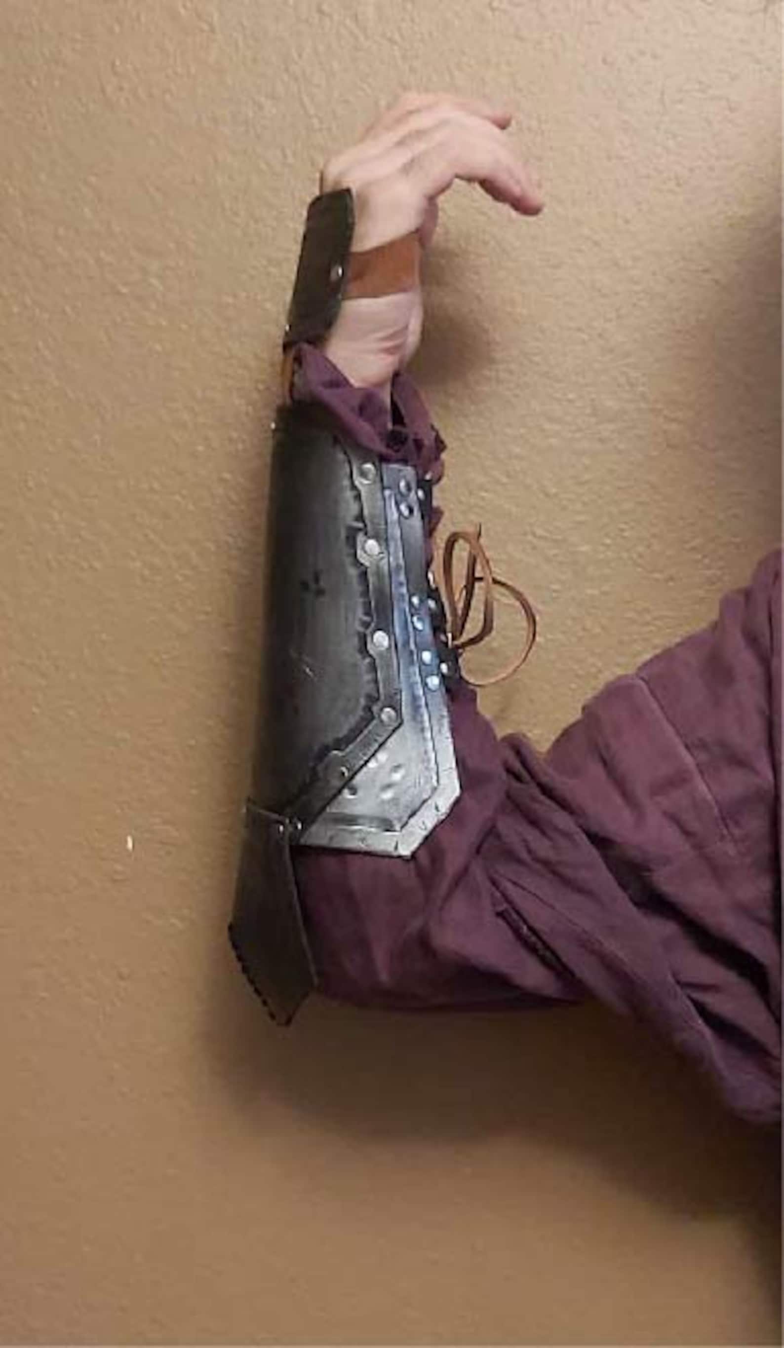 Leather Vambrace, "gulgran" Pattern, Leather Armor, Dwarf Armor ...