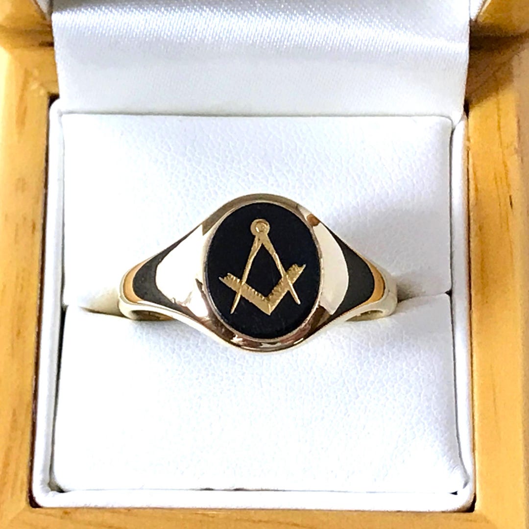 Masonic Signet Ring in 18 Ct Solid Yellow Gold With Compass and Set ...