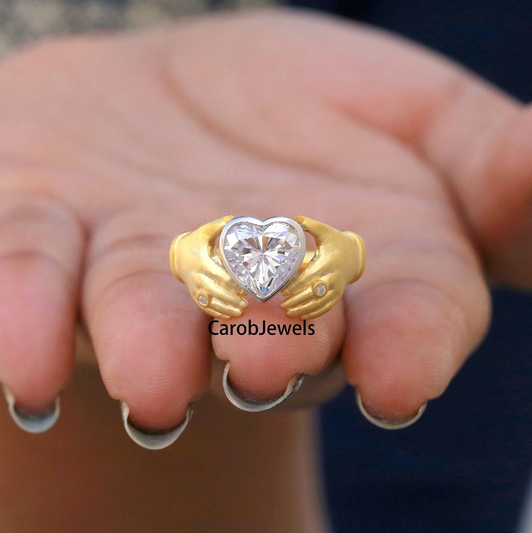 Heart Symbol Ring, 2CT Heart Shape Colorless Moissanite Diamond Ring ...