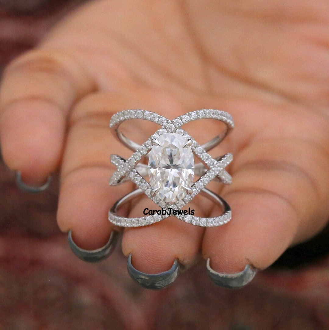 Bold and Classic Engagement Ring, 3 CT Oval Cut Moissanite Diamond ...