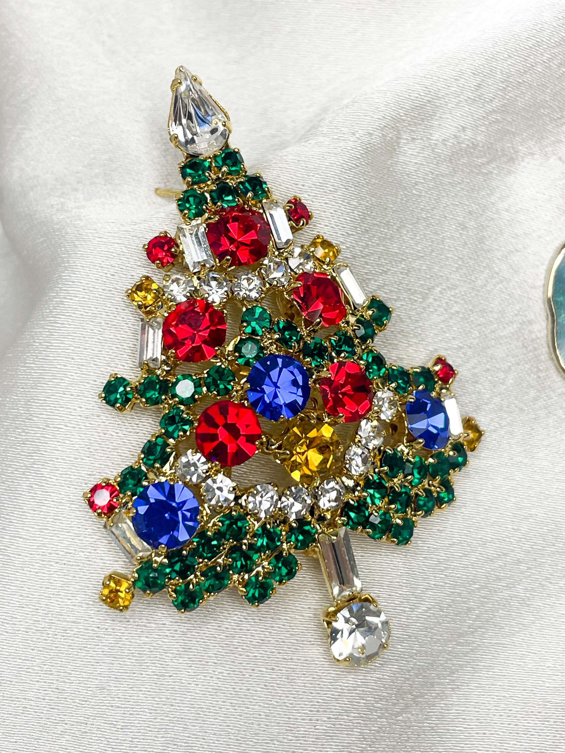 Vintage Brooches Holiday Jewelry Christmas Tree, Holiday Wreath ...