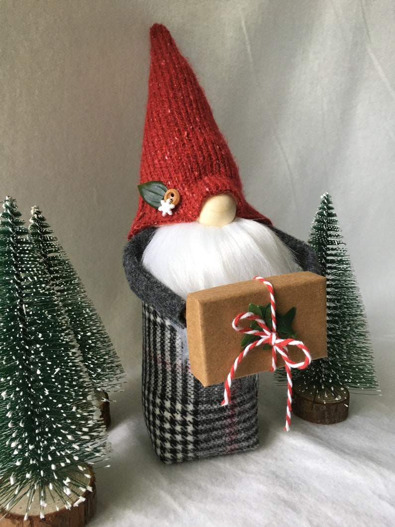 Handmade Christmas Gift Gnome, Holiday Gnome, Money Holder, Cash Holder ...