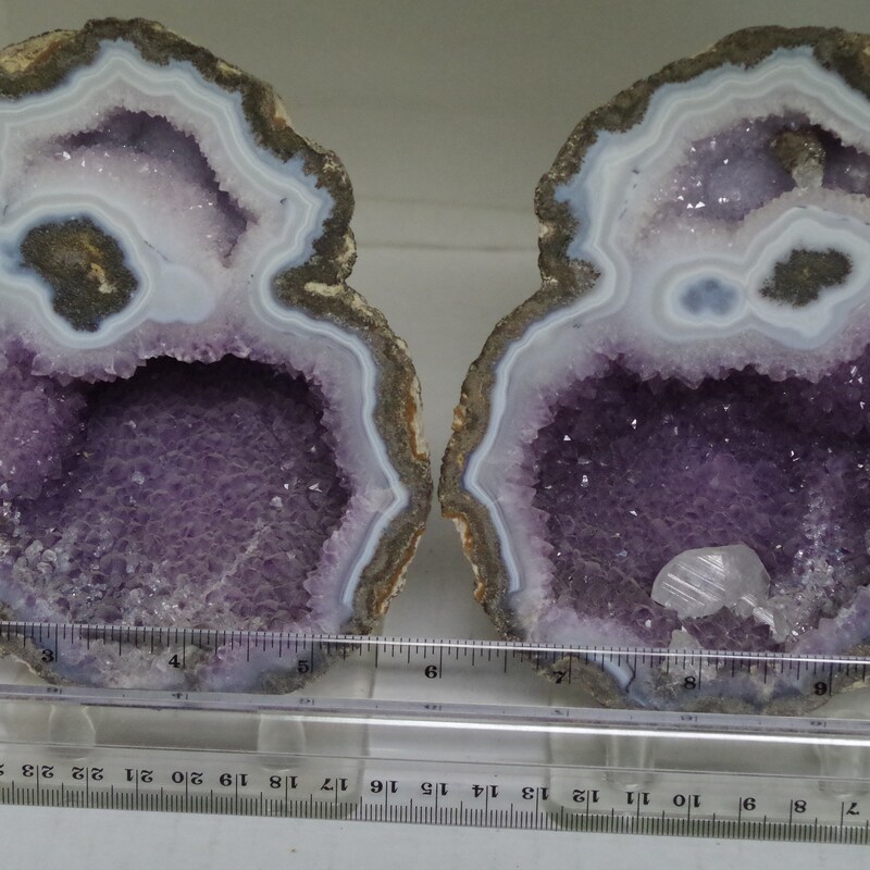 Geode Display - Etsy