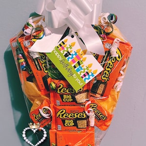Reeses, Candy Arrangement, Candy Bouquet, Peanut Butter Cups, Chocolate ...