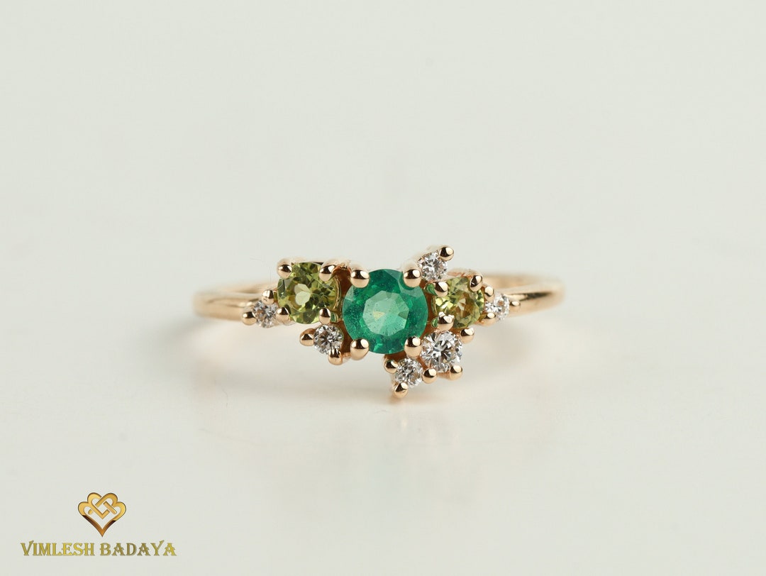 Emerald and Peridot Cluster Engagement Ring | Green Emerald Cluster ...