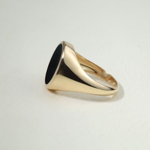 18K Solid Gold Oval Black Onyx Signet Ring – Elegant Black Onyx Signet ...