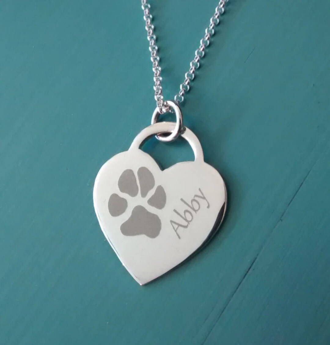 Engraved Paw Print Necklace – Personalized Pet Memorial Jewelry - Etsy