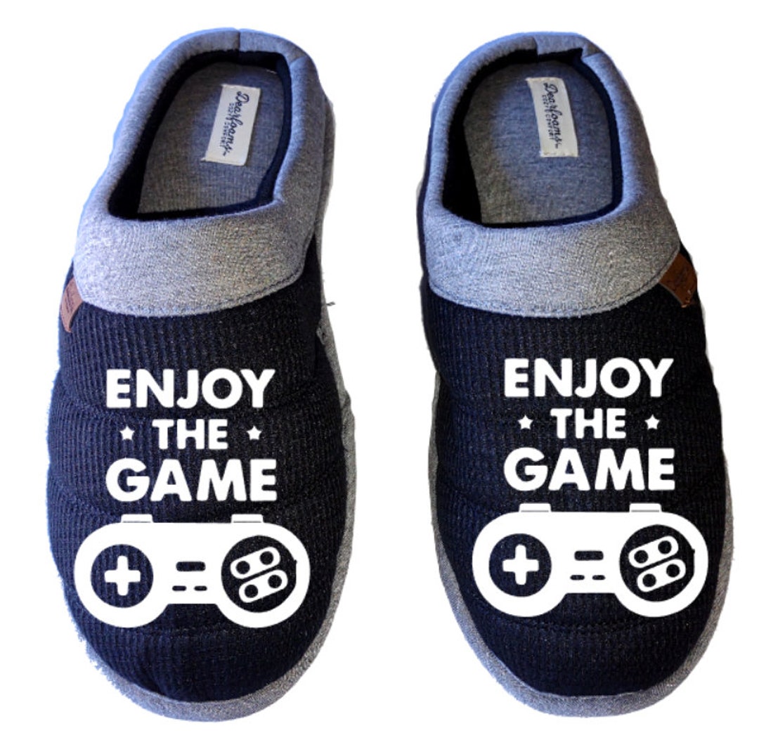 Enjoy the Game Vintage Video Game Gamer DF by DEARFOAMS Men's Slippers ...