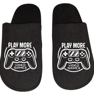 Play More Video Games Vintage Video Game Over Menu Gamer Men's Slippers ...