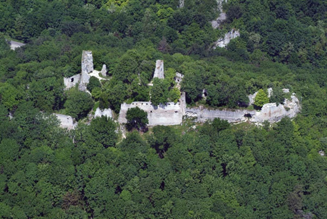 Castle Ruin Dirt. Hoodoo. Voodoo. Witchcraft. Hexing. - Etsy