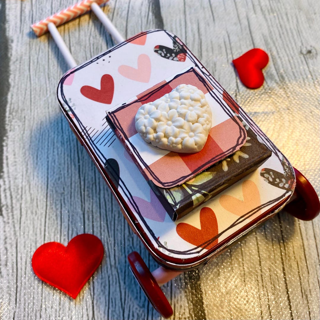 Mini Suitcase * Valentine * Kissing Booth * Altered Altoid Tin - Etsy