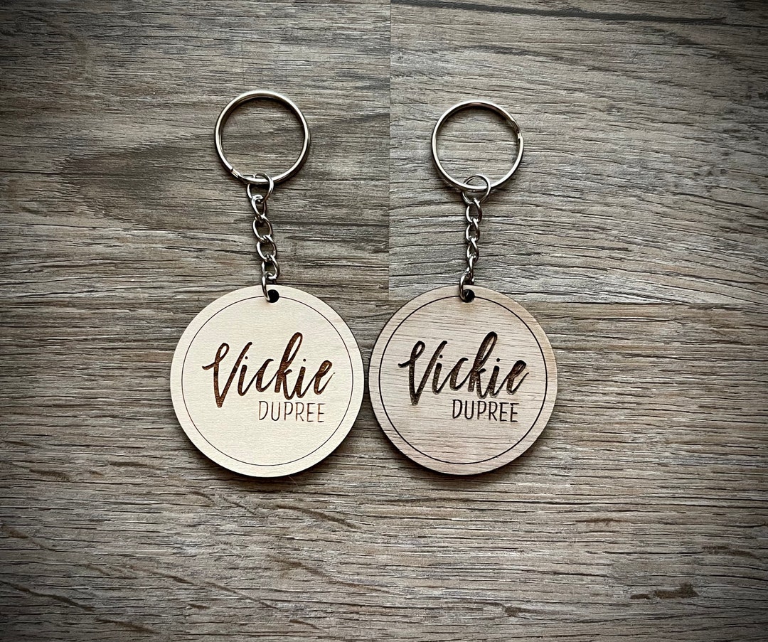 Round Wooden Name Keychain | Bridal Party Gift | Wedding Favors ...