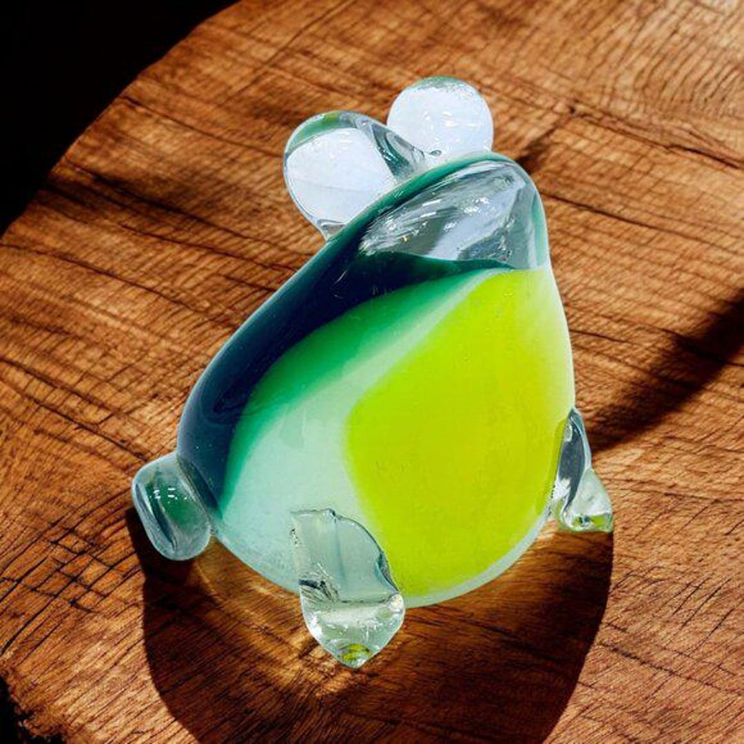 Vintage Crystal Glass Frog Paperweight Figurine Made in Taiwan ...