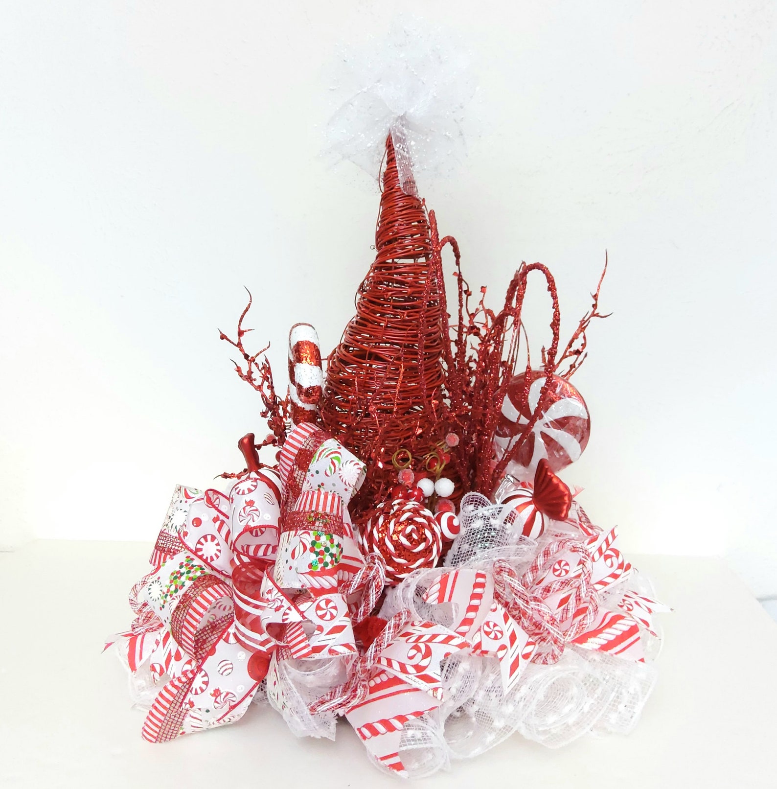 Santa Hat Centerpiece Christmas Centerpiece. Christmas Decor - Etsy