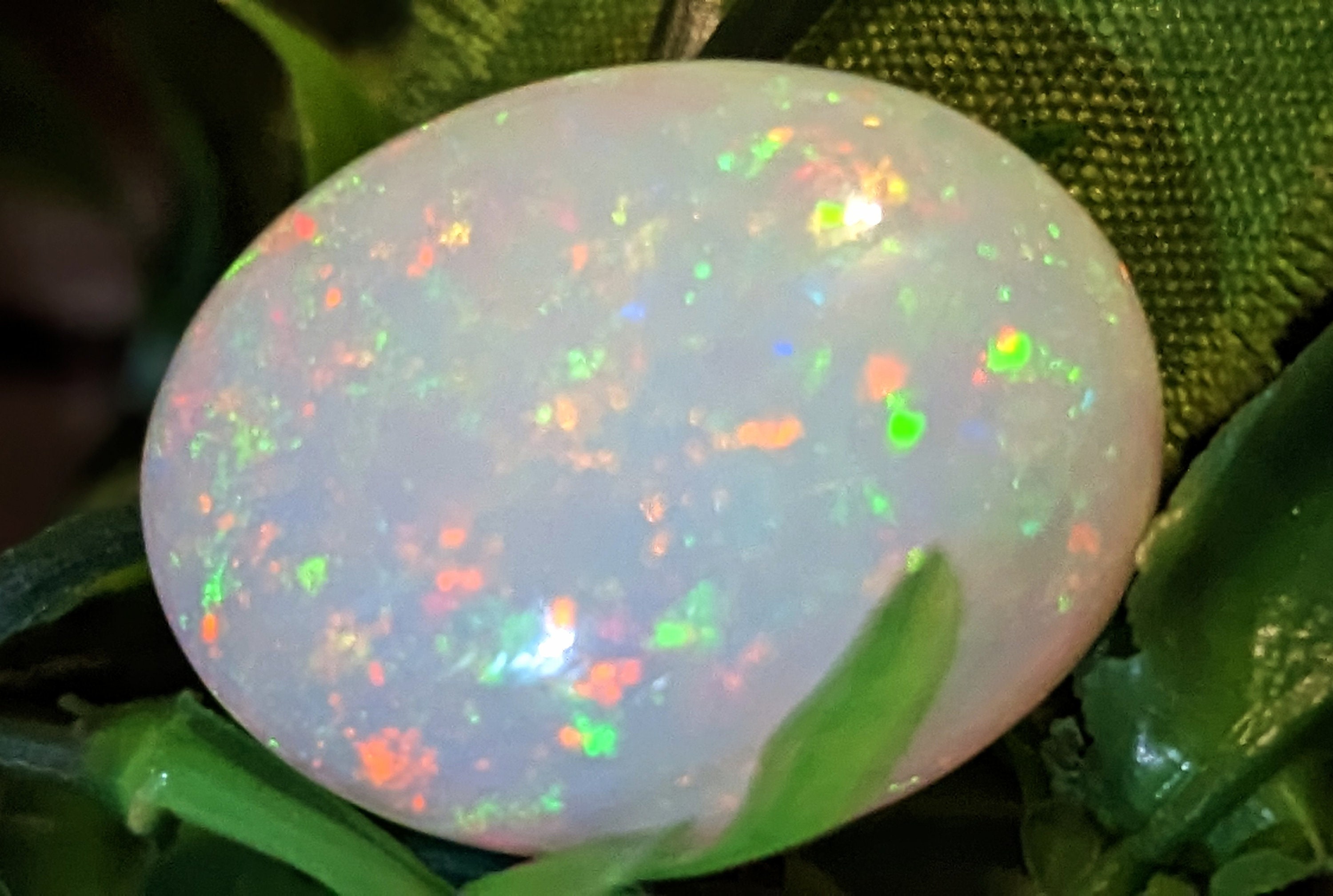 AAA QUALITY Sparkling Honeycomb Pattern Natural Ethiopian Opal Oval ...