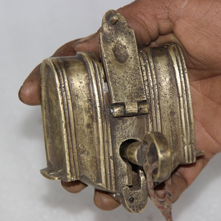 Antique Brass Screw System Star Designed Tricky Lock, Home Decor ...