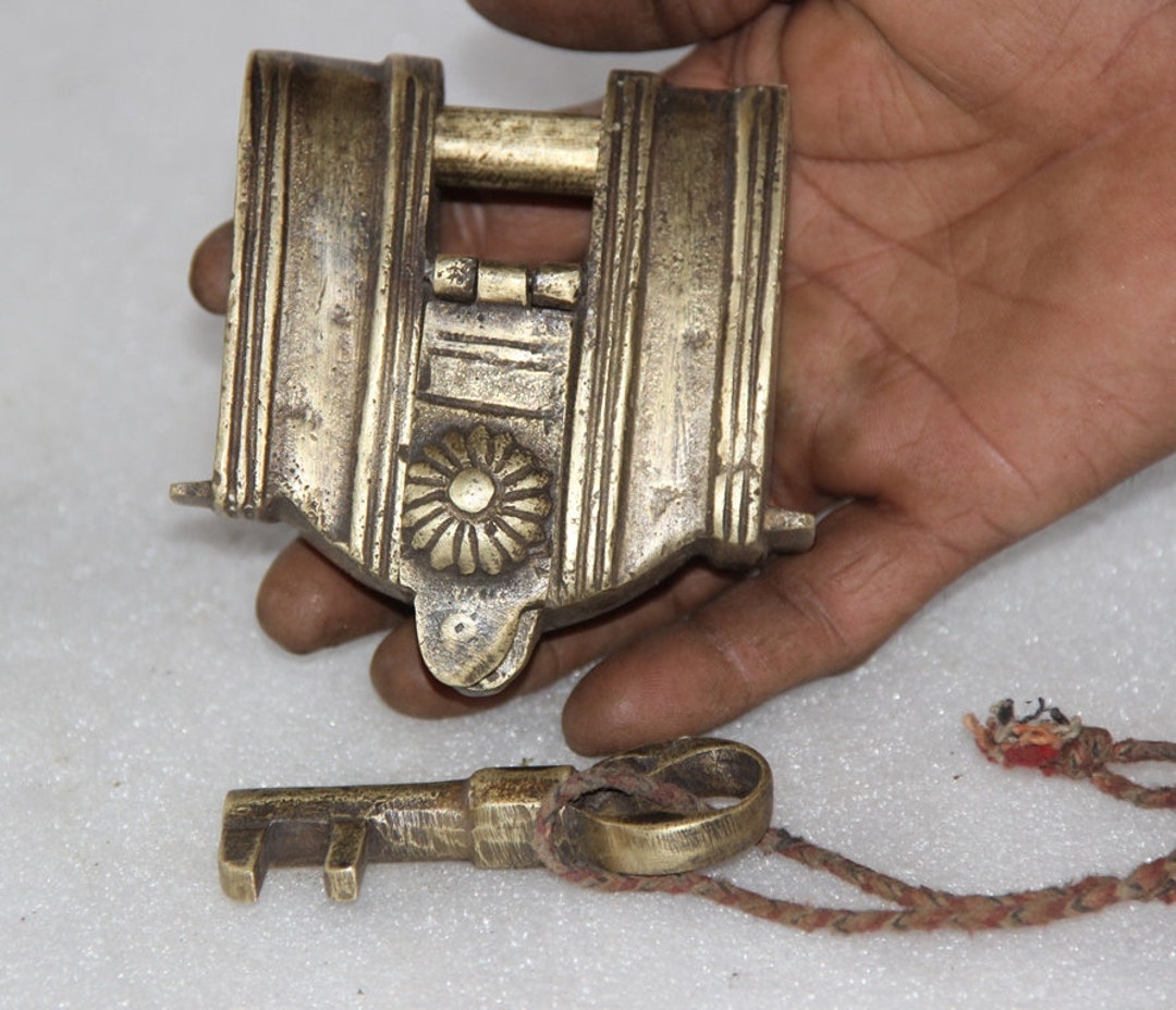 Antique Brass Screw System Star Designed Tricky Lock, Home Decor ...