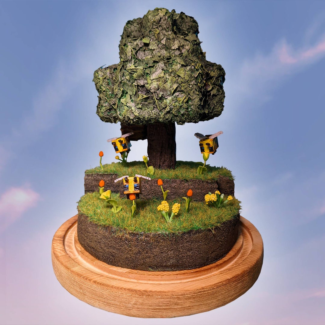 Handmade Minecraft Bee Terrarium - Etsy