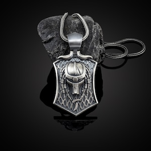 Silver Predator Pendant, Alien and Predator Necklace, Oxidized Silver ...