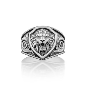 Signet Lion Ring for Pinky Finger in Sterling Silver, Oxidized 925 ...