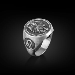 Leo Pinky Signet Mens Ring in Silver, Engraved Zodiac Sign Signet Ring ...