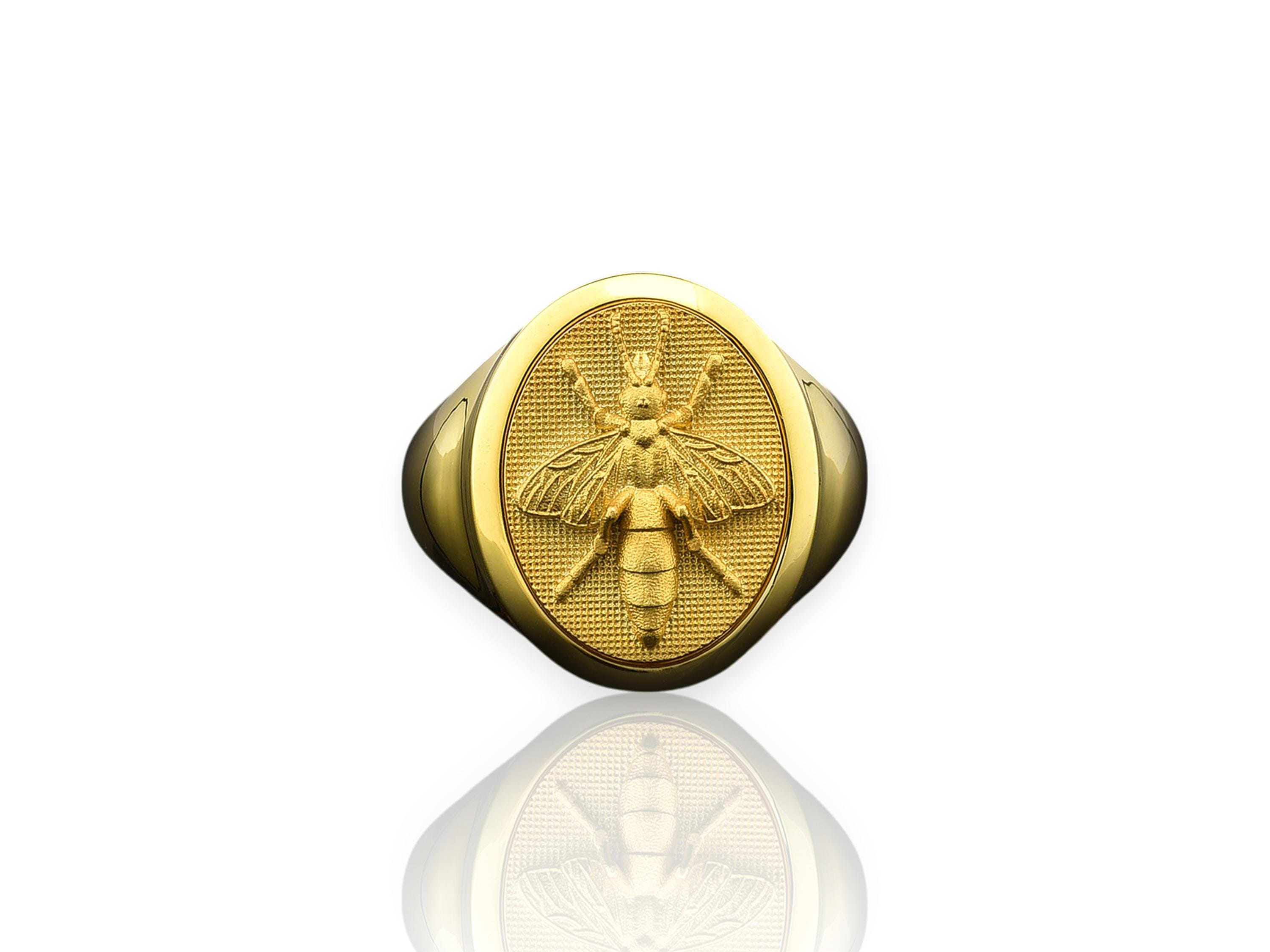 14k Gold Bee Men Ring, Oval Princess Bee Signet Ring in 14k Gold ...