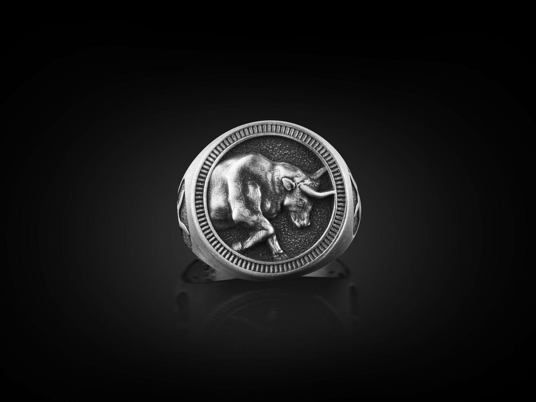 Taurus Pinky Signet Ring for Men, Oxidized Zodiac Sign Signet Ring in ...
