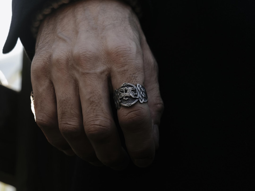 Celtic Dog With Knot Ring for Men in Sterling Silver, Celtic Knot Ring ...