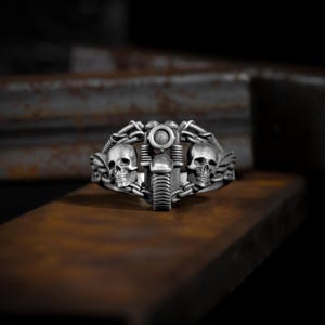 Antique Style Biker Ring for Men With Moto Chain, Motorcycle Ring With ...