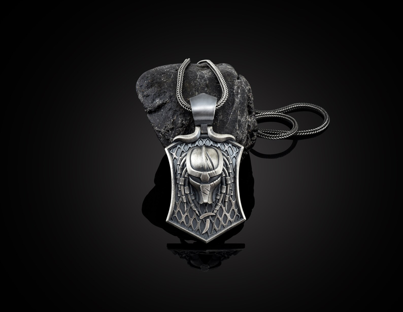 Silver Predator Pendant Alien and Predator Necklace Oxidized | Etsy