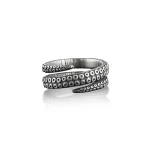 Tentacle Mens Ring in Oxidized Silver, Kraken Ring for Boyfriend, Sea ...