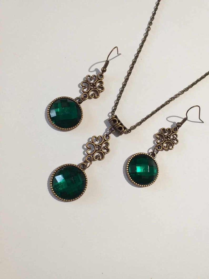 Emerald Green Bronze Jewelry Set Victorian Green Set Necklace Earrings ...