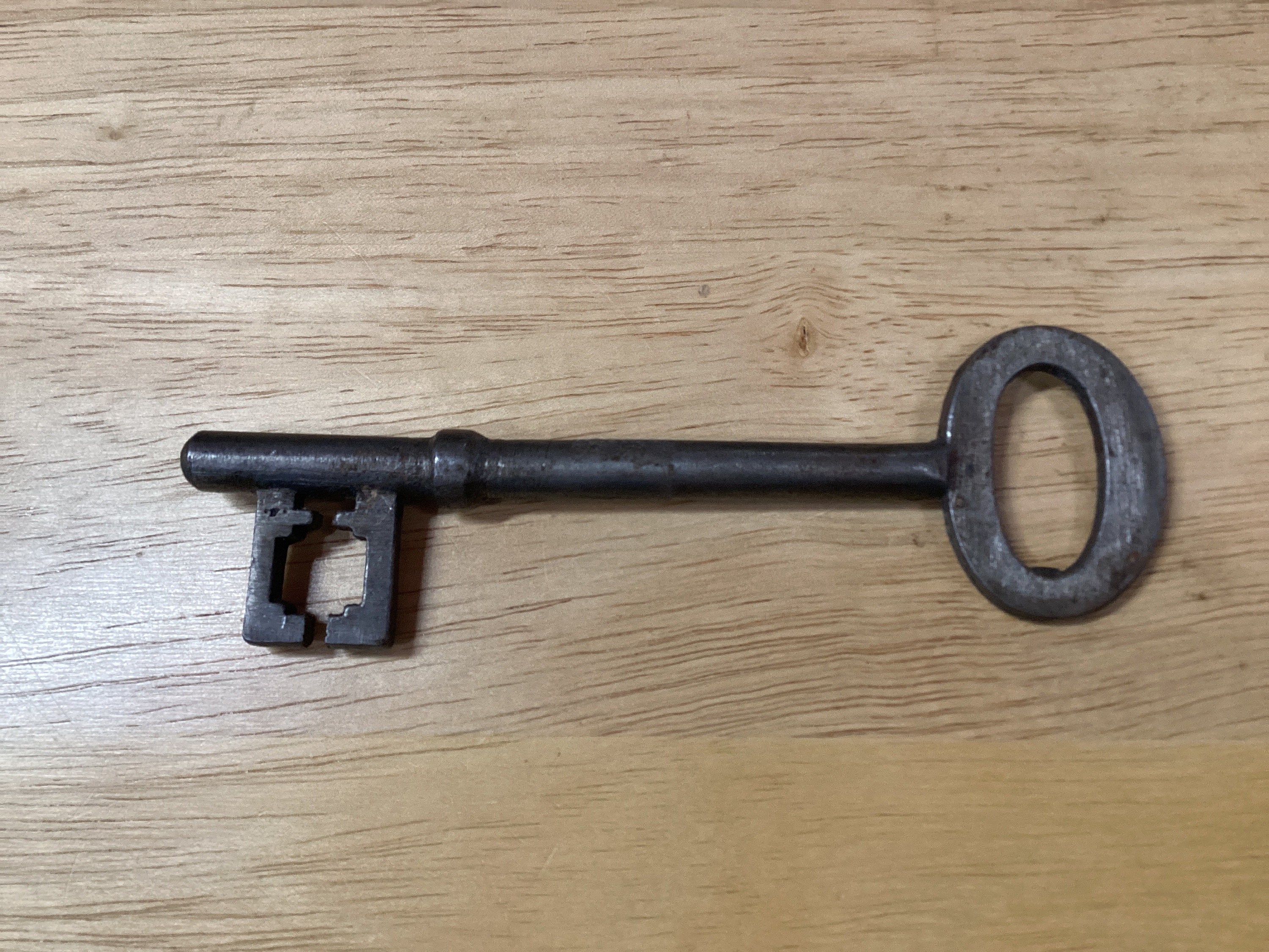 Vintage Large Cast Iron Jail Key, Jailer, Prison Cell, Skeleton Key ...