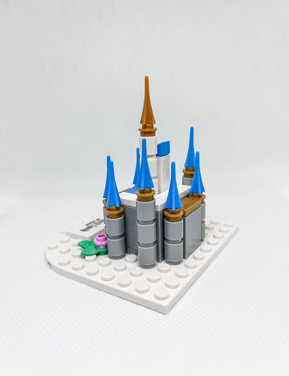 Disney World Castle Made of Lego® Bricks, Disney Trip Reveal, Fish ...