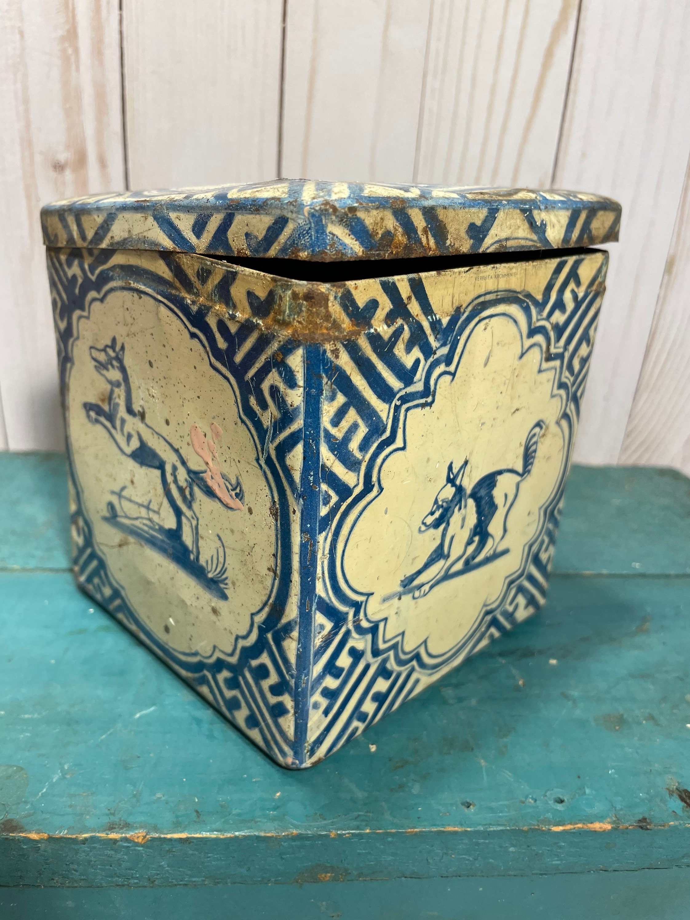 Vintage 1920s Dutch Tin Box, Delft Tile Pattern, Sewing Box ...