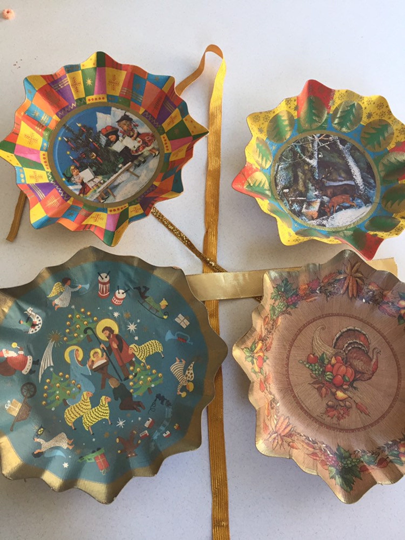 What is a Bunter Teller? Plate of Christmas Cookies for Everyone