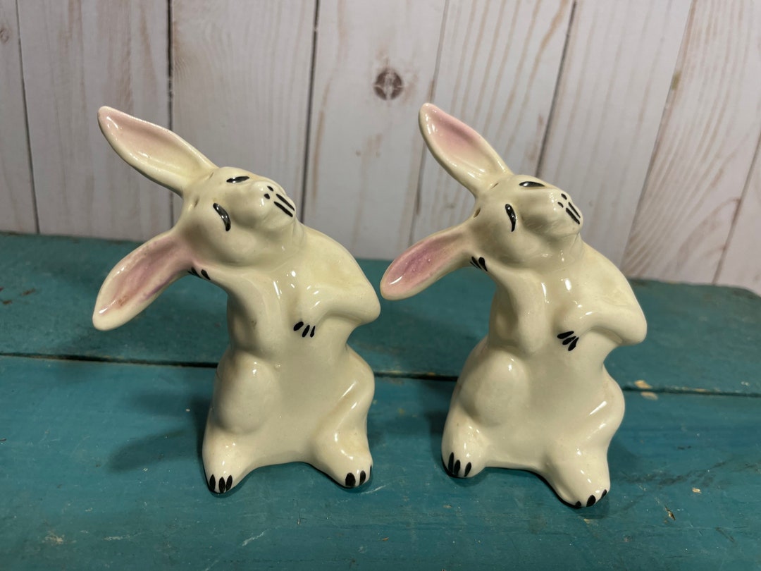 Vintage Salt and Pepper, Dancing Rabbits, Anthropomorphic, Retro ...