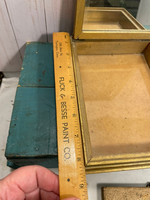Antique wooden dresser box with interior mirror, flor… - Gem