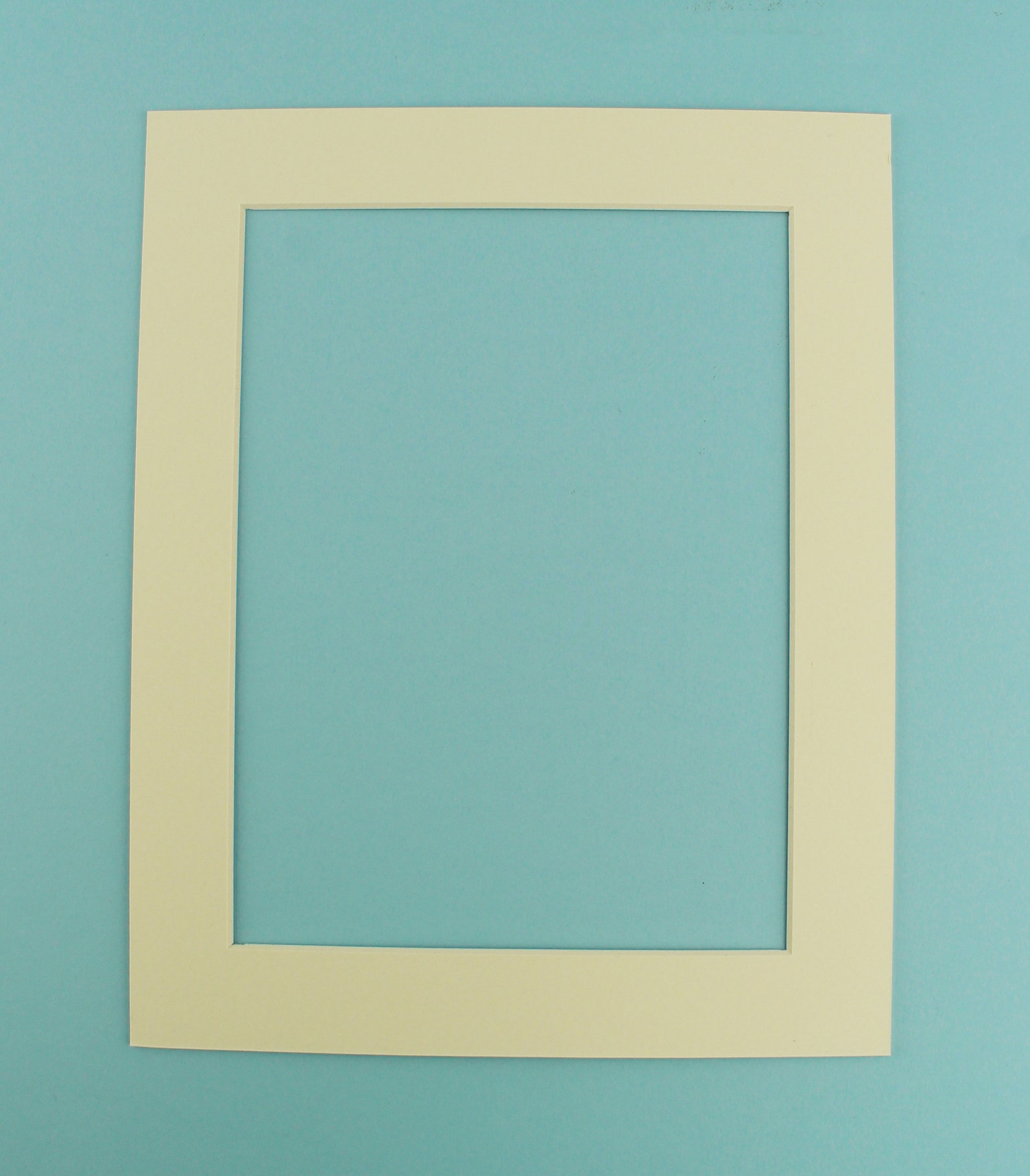 Photo/picture Mounts Size 30x40cm to Fit Image 25x35cm in White, Black ...