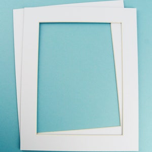 Photo/picture Mounts Size 30x40cm to Fit Image 25x35cm in White, Black ...