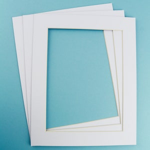 Photo/picture Mounts Size 30x40cm to Fit Image 25x35cm in White, Black ...