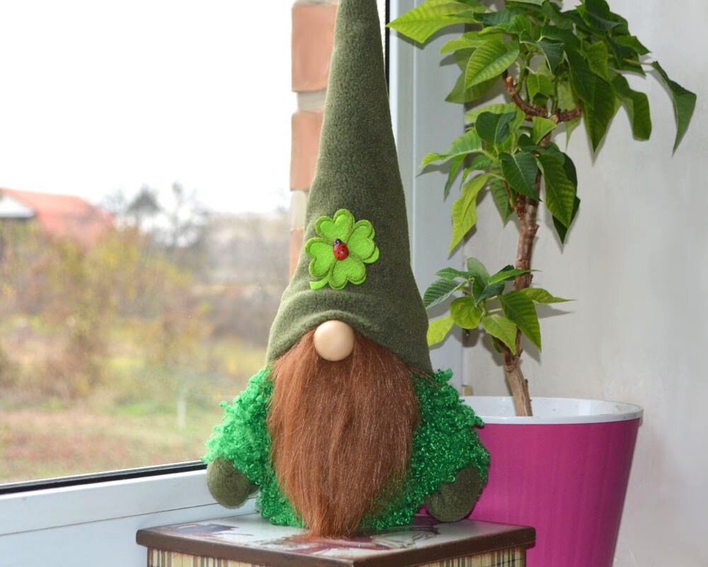 Lucky Gnome St Patrick's Day Patrick Gnome Irish Style - Etsy