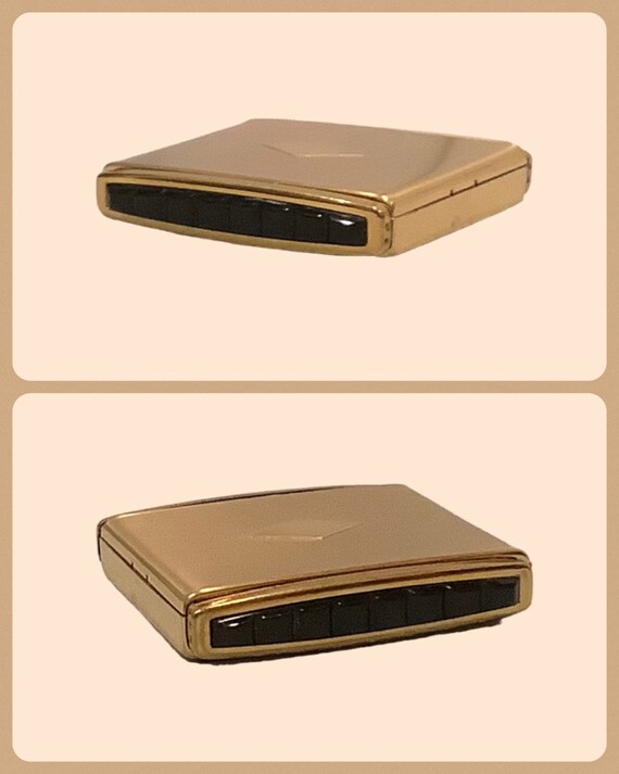 Vintage Powder Compact From The 1940’s - Gem