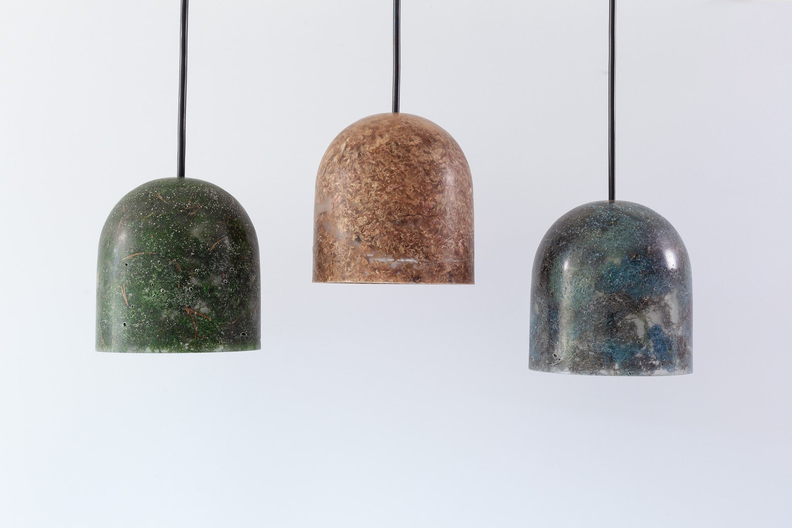 Pendant Light JINGLE natural Brown MOSS From Epoxy Pendant Light ...