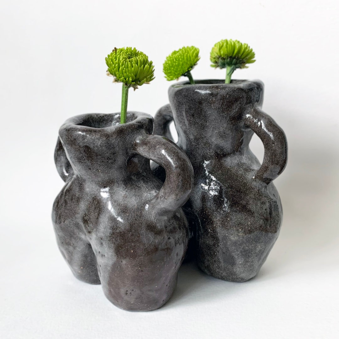 Black Clay Female Body Bum Vase, Curvy Woman Nude Abstract Dry Flower ...