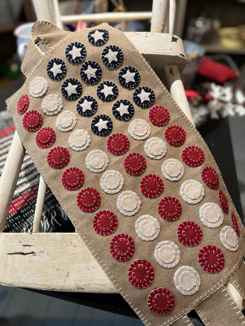 Primitive Folk Art Patriotic Americana Flag Applique / Penny Rug Table ...