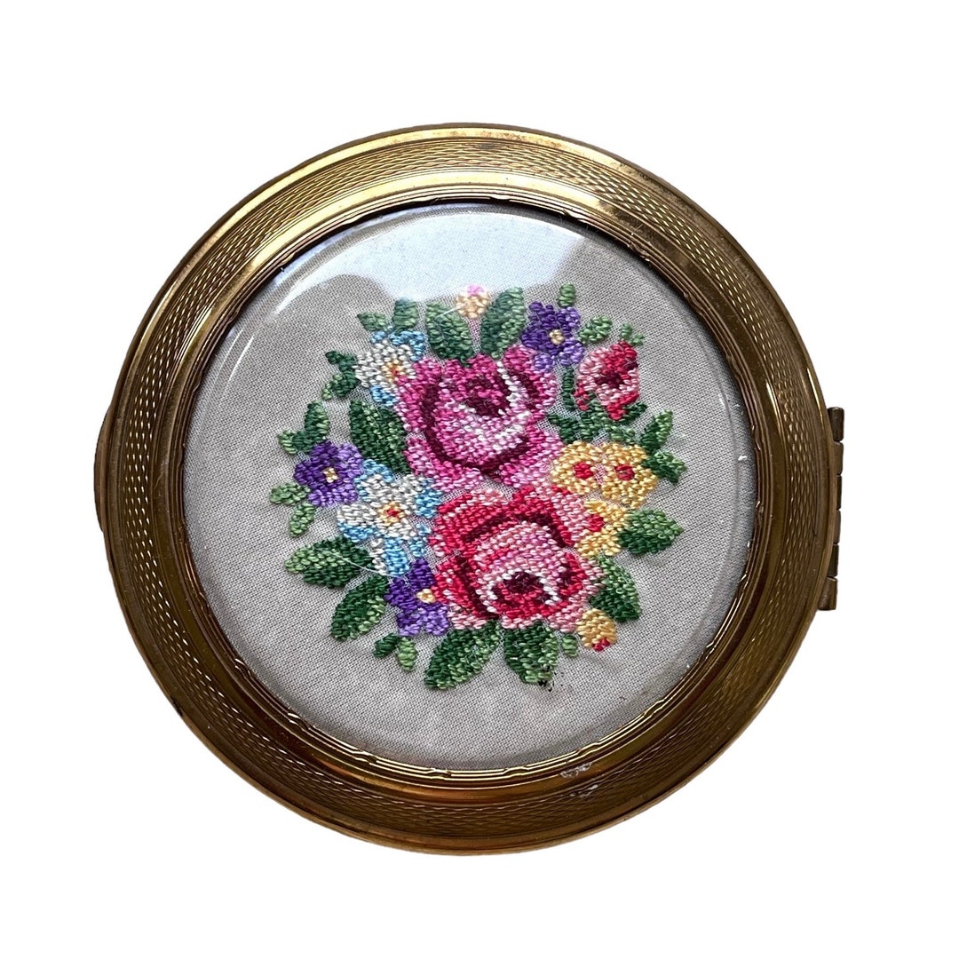 1950s Powder Box / Vintage Box / Vintage Powder Box / Vintage Powder ...