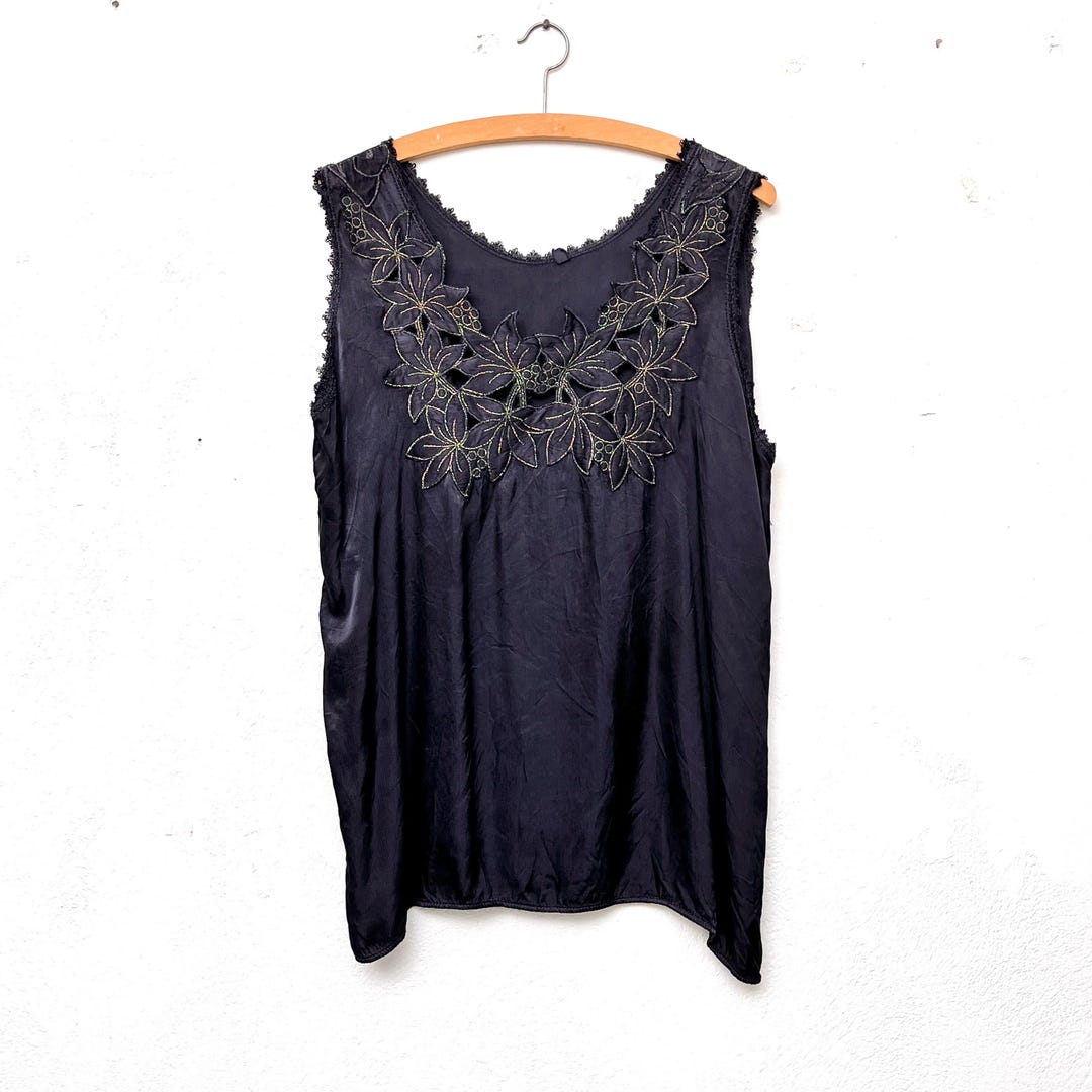 Top Midnight Blue Shiny Embroidered 80s / True Vintage Sleeveless Shirt ...