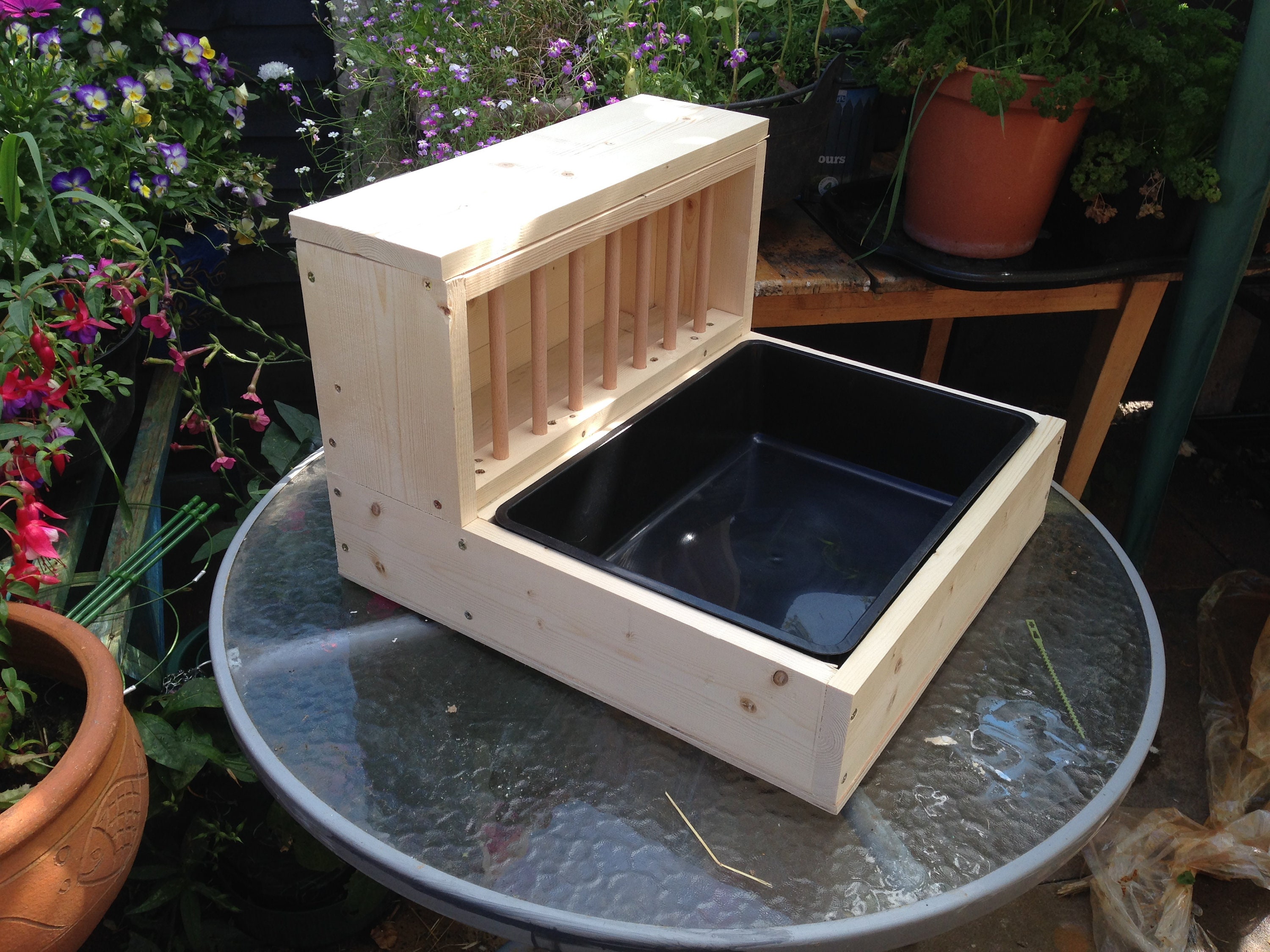 Rabbit Hay Feeder With Removable Litter Tray | Etsy UK